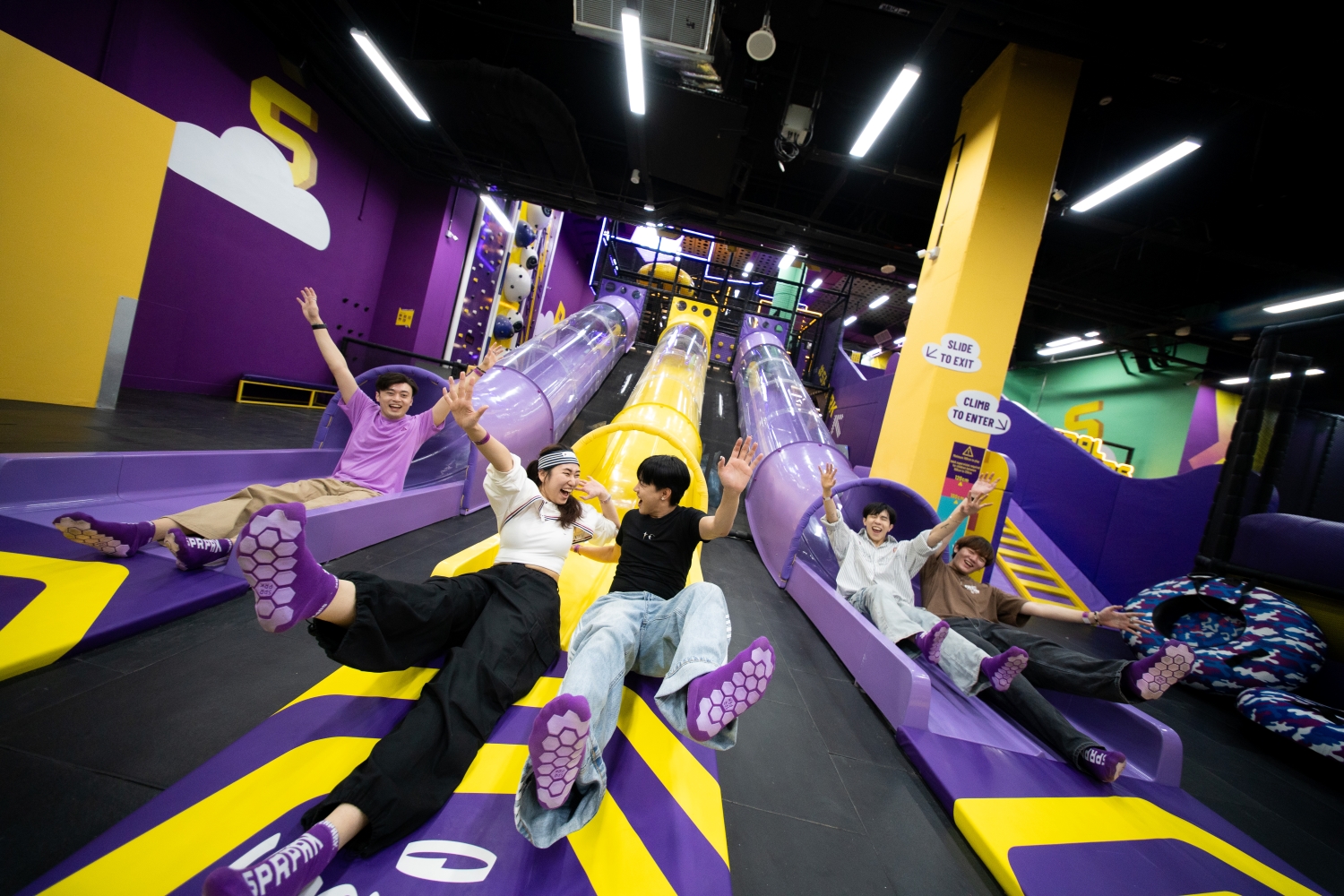 Indoor Obstacle Course Singapore | Kids Adventure City